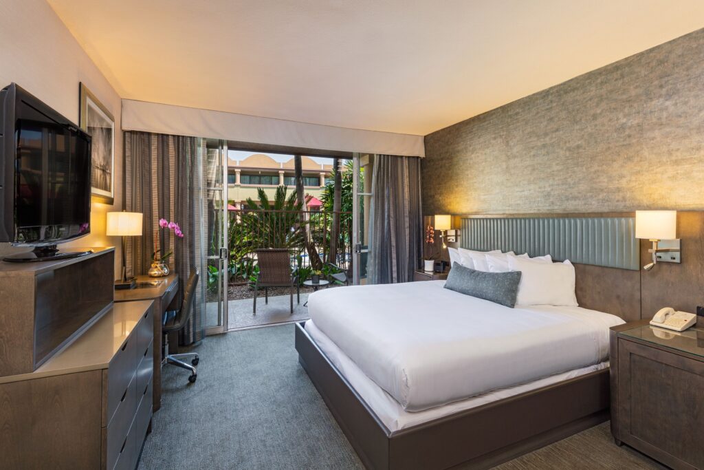 Experience True Hospitality at a Full Service Hotel in San Diego ...